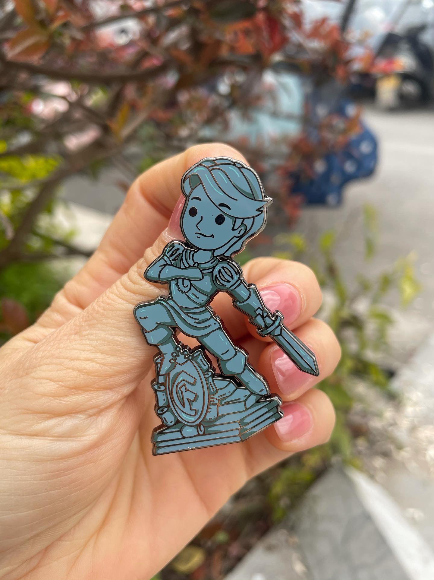 CHIBI ERIC STATUE – MAMAWHALEPINS